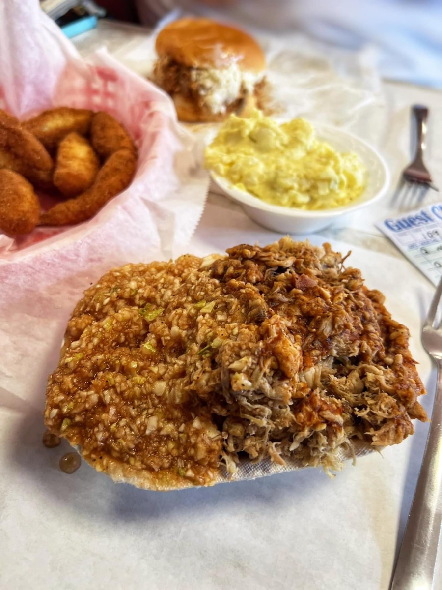 2. Barbecue Center – Lexington Barbecue